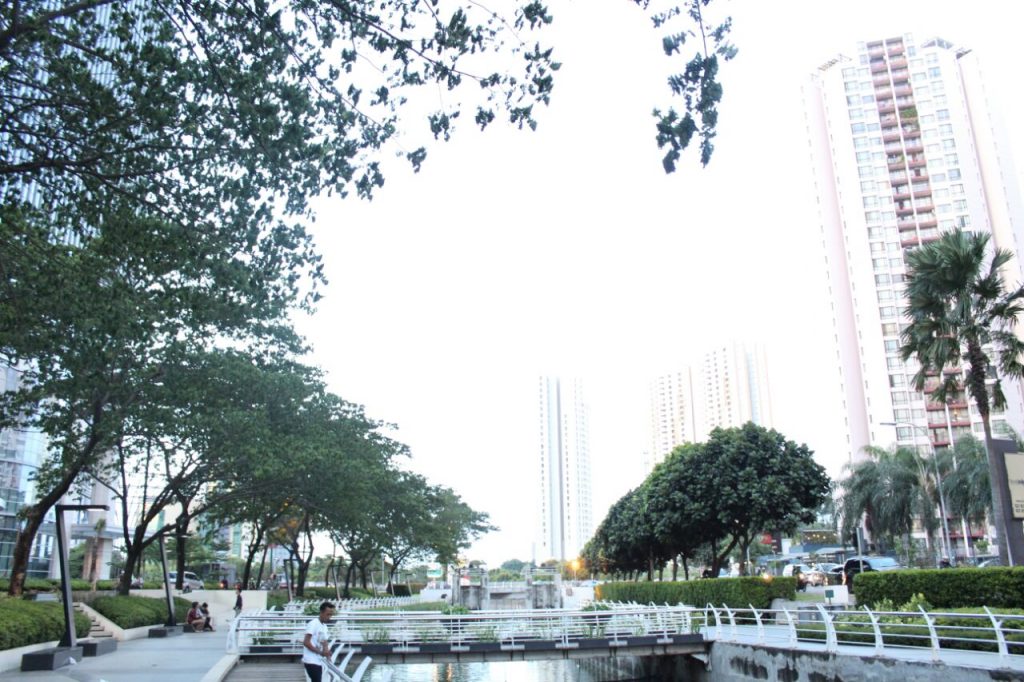 Bukan Hanya Dijadikan Arena Jogging, Kawasan Epicentrum Ramai Dijadikan ...