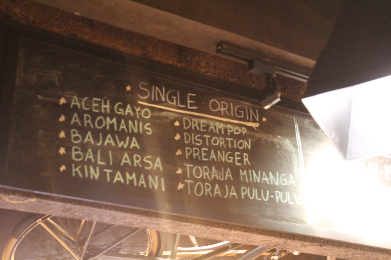 JACK RUNNER ROASTERY KOPI AROMANIS YANG MEMBUAT PEMINUMNYA JATUH CINTA ...