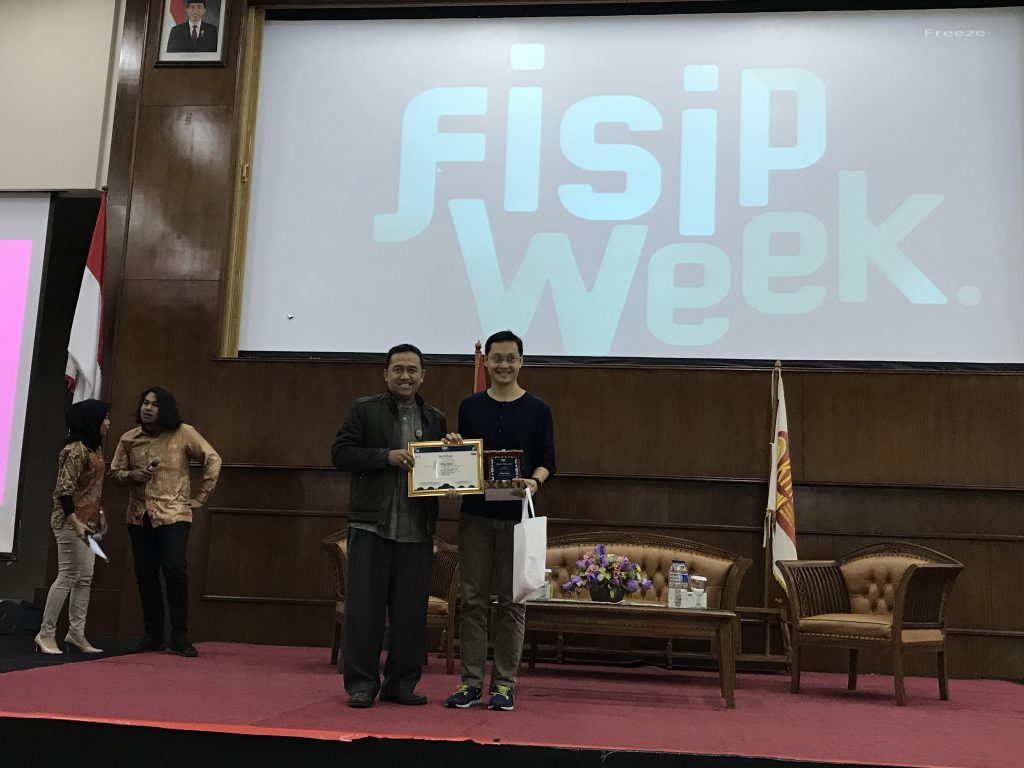 Generasi Hebat bersama FISIP WEEK 2018 - deCODE