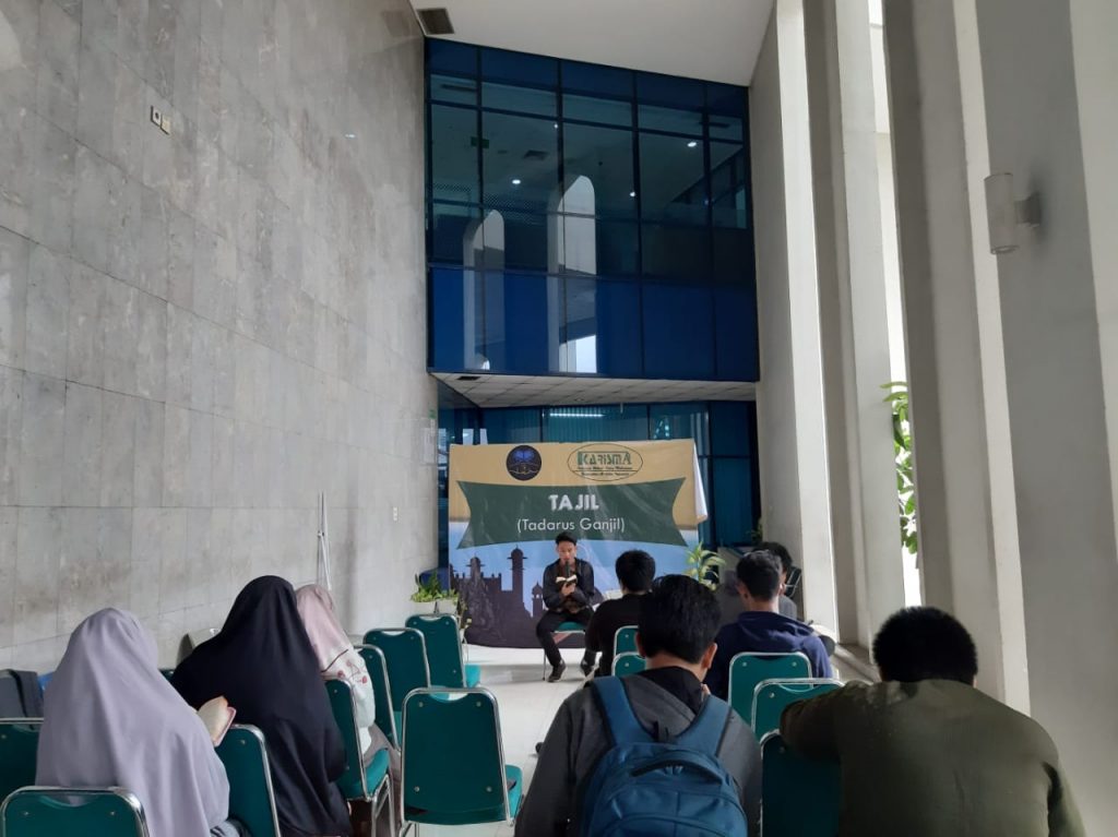 "TAJIL" Bersama Karisma dan JQH - deCODE