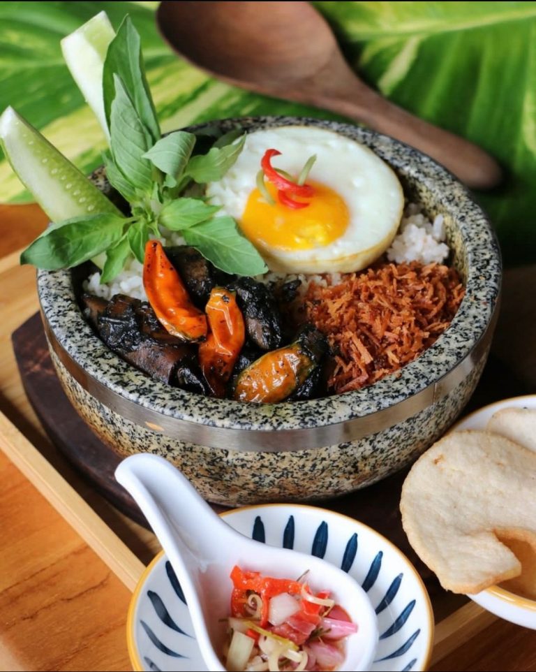 Restoran dengan Cita Rasa Indonesia Hadir di PIK - deCODE